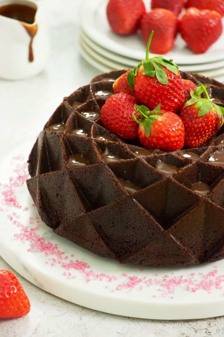 Boiled Chocolate Cake | fooodlove.com