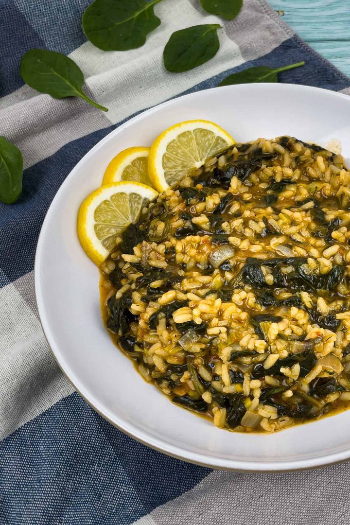 Greek Spinach and Rice | fooodlove.com