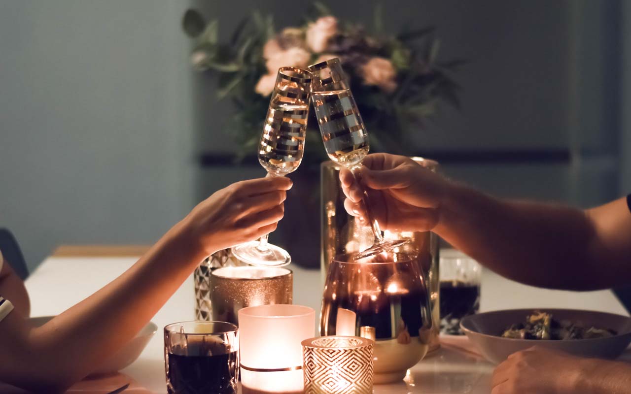 Greek date night recipes, themes and ideas | fooodlove.com