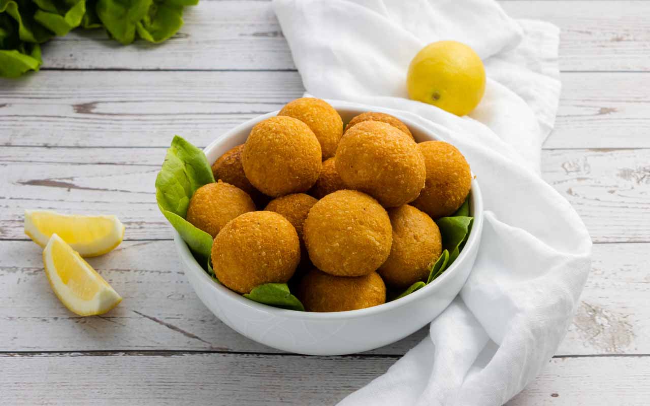 Cheese Croquettes (Tirokeftedes) | fooodlove.com