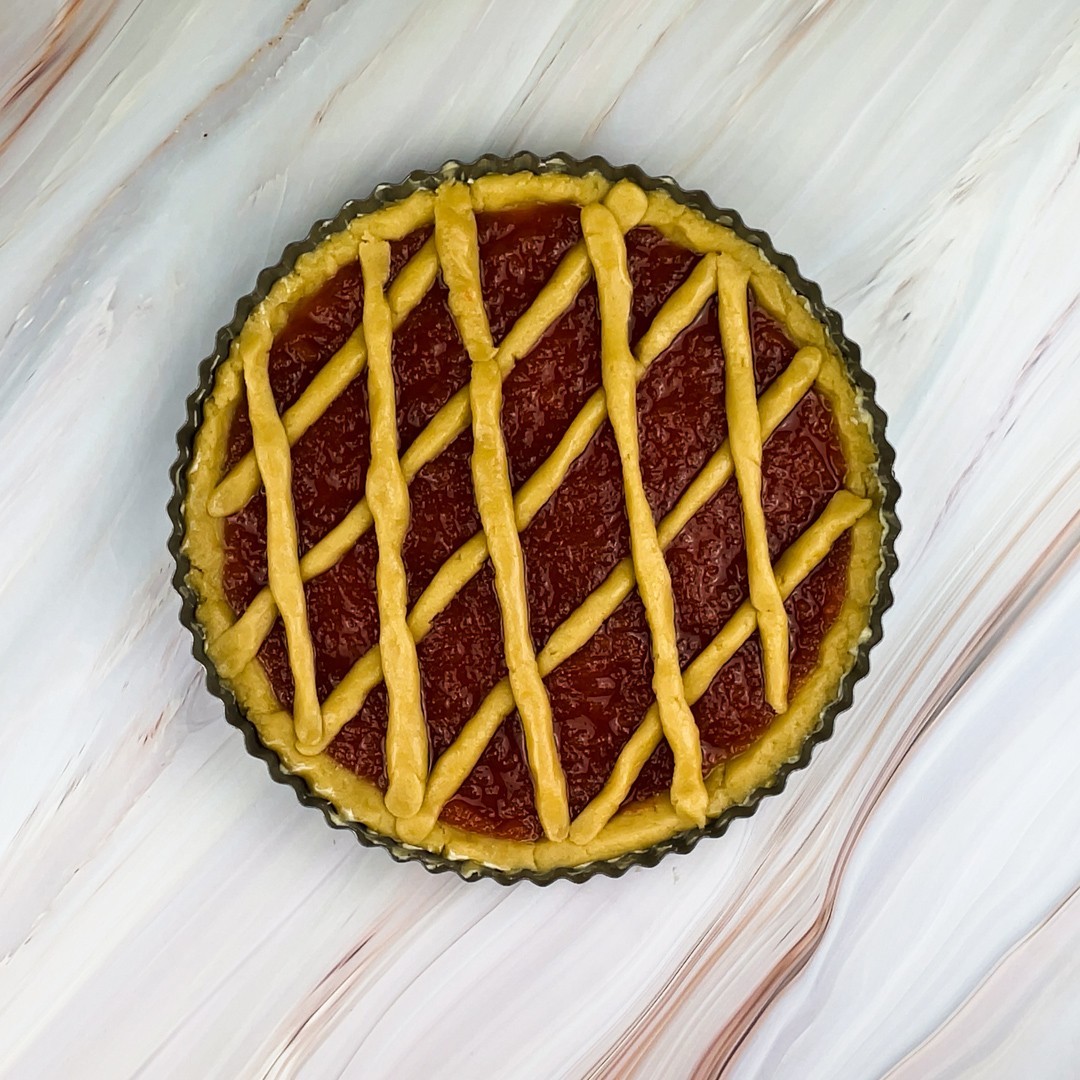 Greek jam tart Pasta Flora | fooodlove.com